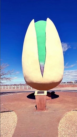 Lost in New Mexico - The World's Largest Pistachio