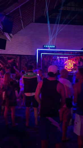 OLD MAN’S BALI AFTER DARK 🔥🌴 | CRAZY PARTY & BALI NIGHTLIFE