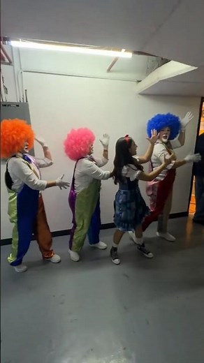 ¡Aprendiendo los pasos de "Parangaricutirimícuaro"! El éxito de ‪@LARACAMPOS‬ y ‪@ChikiToonz‬ 💃🔥