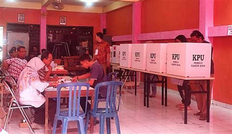 Ratusan Pemilih Ikuti Pemungutan Suara Ulang Di Tps 02 Ketintang