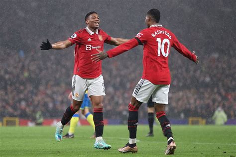Manchester United 3 0 Nottingham Forest Reds Return To Premier League
