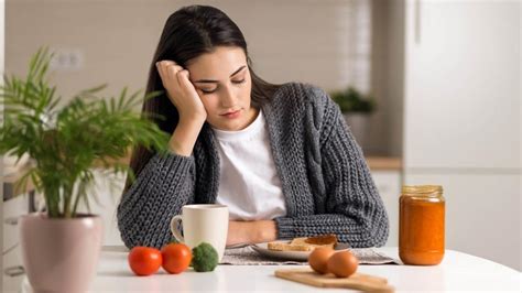 غذاهای تشدید کننده افسردگی 10 غذای مضر برای افسردگی و اضطراب
