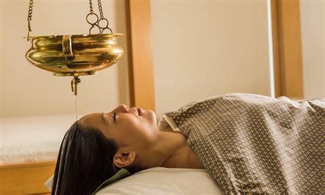 Spa Review The Four Seasons Shirodhara Treatment Calms The Senses