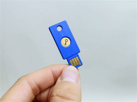 [b 認証] microsoft アカウントで使えるようになったfido2セキュリティキーを試してみた ケータイ watch