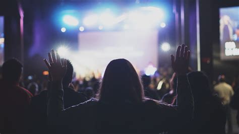무료 이미지 실루엣 사람 빛 군중 음악회 청중 음악가 영적인 단계 명음 환대 공연 예술 록 콘서트