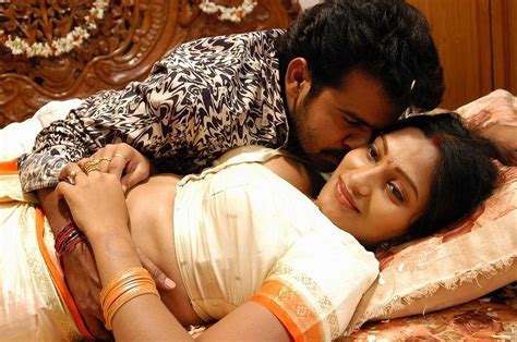 [hot] Indian Bhabhi Hot Bedroom Romance In Open Blouse Hq