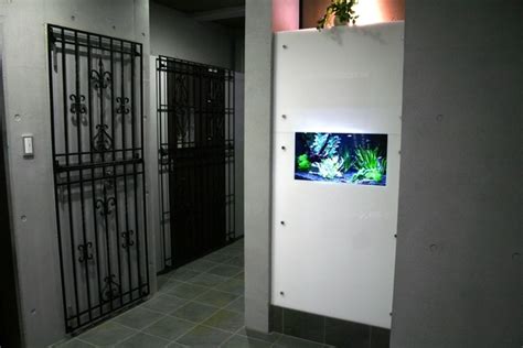 最上級のインテリア水槽！壁組込み 埋込み 施工例｜水槽レンタルサービス