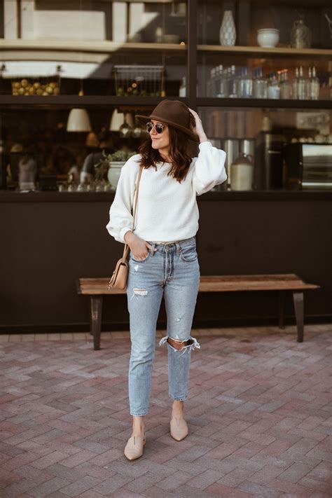 Easy Outfits A White Sweater Jeans Boots And Sunglasses Easy