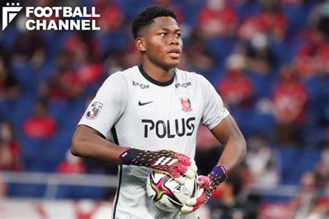 浦和レッズの19歳gk鈴木彩艶がニューヒーロー賞受賞。gkは歴代2人目【ルヴァン杯】 フットボールチャンネル
