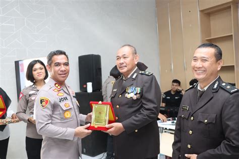 Upacara Laporan Kenaikan Pangkat And Pelepasan Purna Bakti Serta