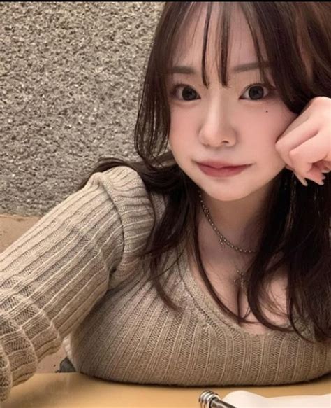 バツ1です 🥲 1回だけでいいから 私と飲み行きませんか？💭 すぐ酔って記憶無くすタイプで良ければ💘