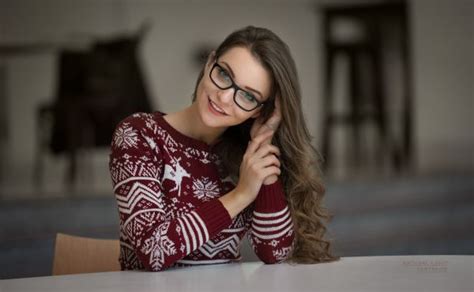Wallpaper 500px Women Model Looking At Viewer Brunette Moon