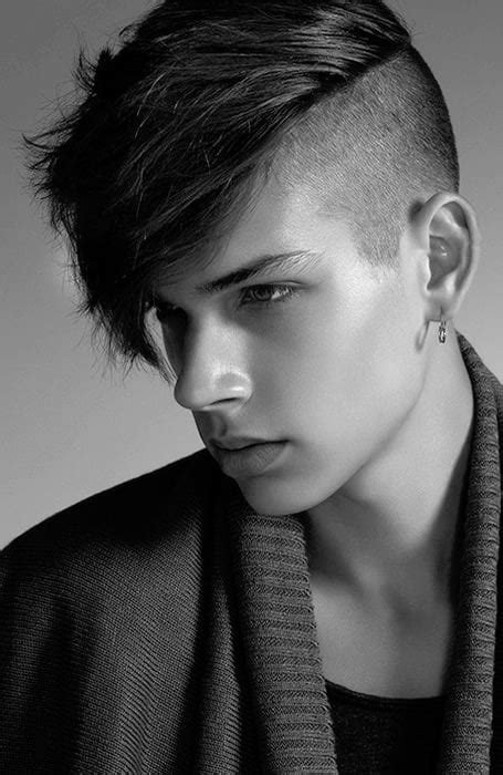 20 Coolest Emo Hairstyles For Guys The Trend Spotter