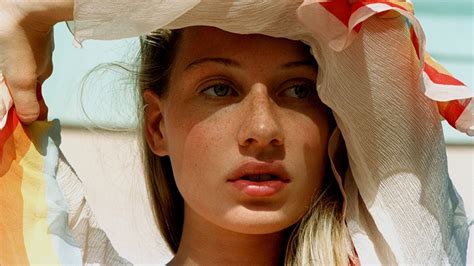 Women Model Face Freckles Wallpaper Coolwallpapers Me