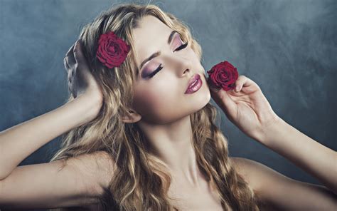 544259 Women Brunette Face Blue Eyes Bare Shoulders Smoky Eyes Wavy