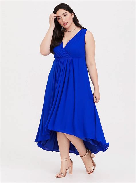 20 Perfect Plus Size Maxi Dresses For Maximum Summer Style