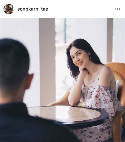 สาวแมท ก็เข้ามาเมนต์ตอบแฟนหนุ่มว่า “เยย่ ขอบคุณค่ะนึกว่าจะลืมซะแล้ว