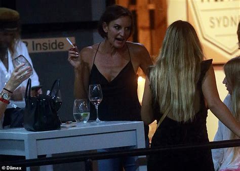 Cassandra Thorburn Parties With Dwts Cast And Puts On A Cosy Display