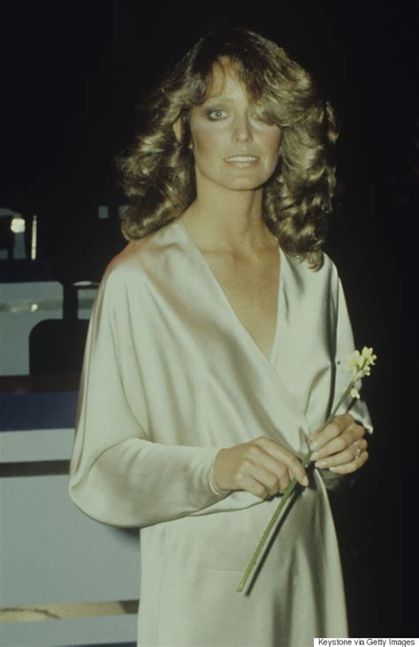Negligencia Personal Después Del Colegio Corte De Cabello Estilo Farrah