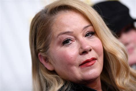 Christina Applegate Reveals She Walked 9 000 Steps A Day Without Cane