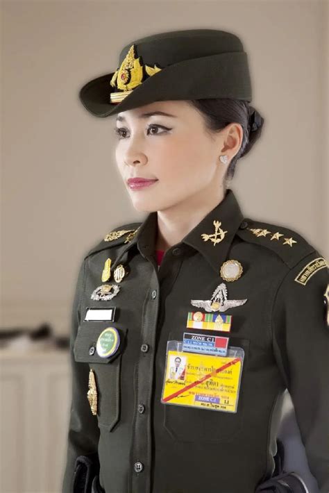 พระราชประวัติสมเด็จพระนางเจ้าสุทิดา พัชรสุธาพิมลลักษณ พระบรมราชินี