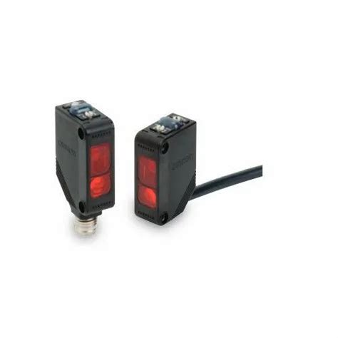 Omron E3z Ls Compact Photoelectric Sensor With Built In Amplifier Rs