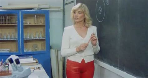 [dvdrip] Lonorevole Con Lamante Sotto Il Letto 1981
