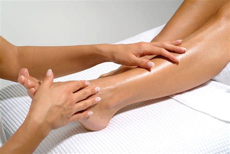 Relaxing Foot And Leg Massage In 8 Steps Pronails Global