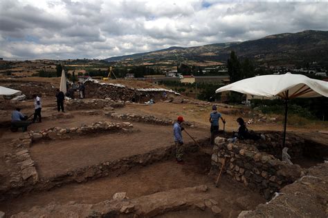 Excavations Restart At Turkeys Ancient City Of Comano Pontica Daily