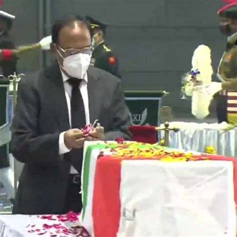 Nsa Ajit Doval Pays Tribute To Cds Bipin Rawat चला गया प्यारा दोस्त