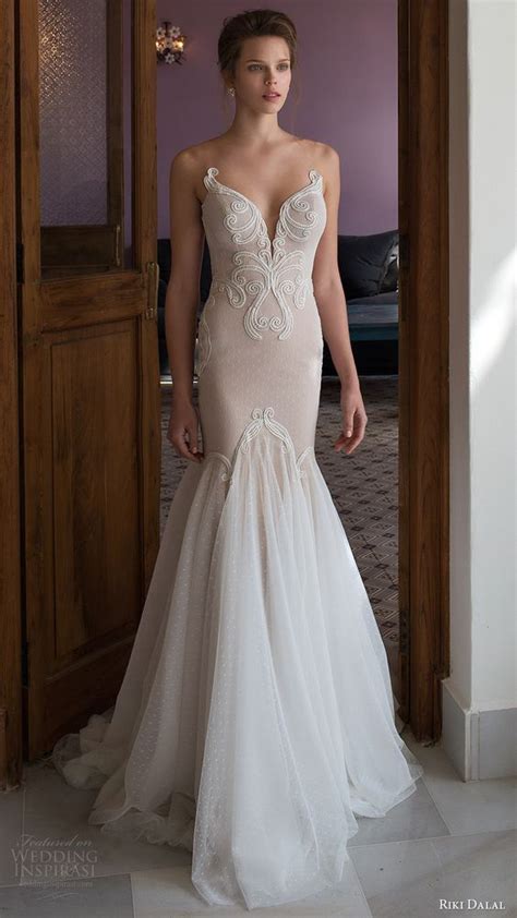 32 Sexy Deep Plunging V Neck Wedding Dresses Deer Pearl Flowers