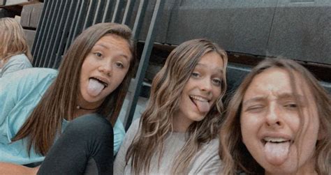 Tounge Lesbians Impress Friends Quick Instagram Girlfriends