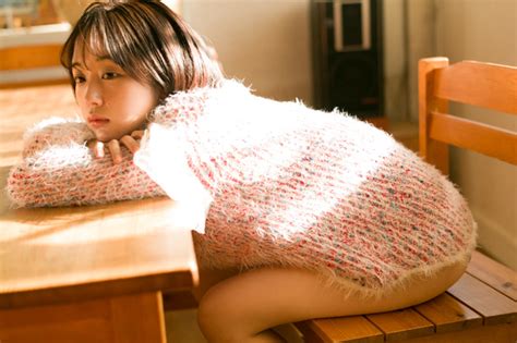 Snsフォロワー数700万人超！カリスマインフルエンサー“なえなの” ファースト写真集を発売！ Youth Time Japan