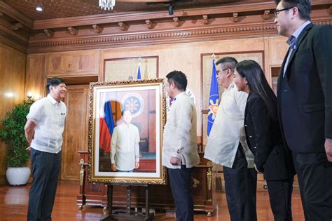 Pangulong Marcos Niregaluhan Ng Portrait Dziq Radyo Inquirer 990am
