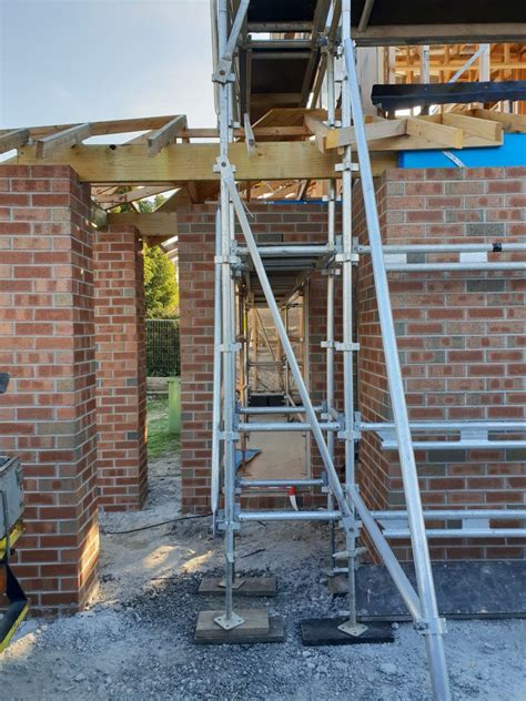 scaffold run through roof melbourne mr scaffold