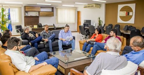 Dr Adriano Moreno Recebe Representantes Do Psb Cabo Frio Fique Bem