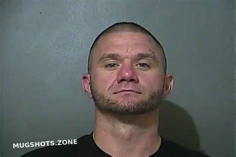 Roberts Eric D 09 13 2022 Vigo County Mugshots Zone