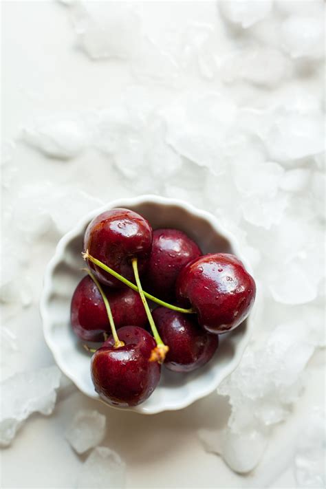 Los Beneficios De Las Cerezas Y Por Qué No Debes Tirar El Rabillo