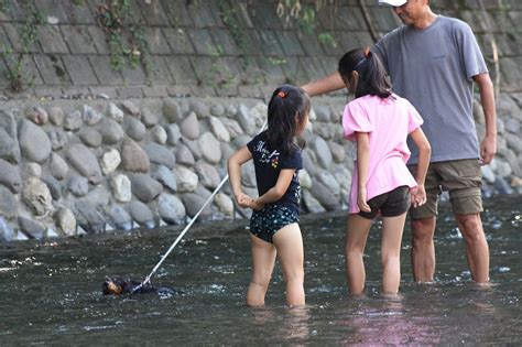 生禿日記 水遊びパンツ濡れたら川に出し