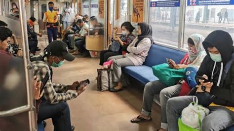 Mulai Hari Ini Penumpang Krl Boleh Tidak Pakai Masker