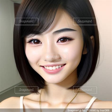 笑顔が素敵な女性の写真・画像素材[7128580] Snapmart（スナップマート）