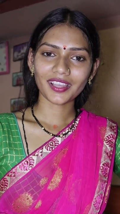नन्द अपन दोनों भाभी बर सारी उपहार में लाते तब दोनो भाभी अऊ नन्द के बीच