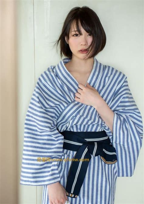 奇番铃村爱里 鈴村 あいり 一共86部作品哪部经典？其个人资料简介 妹子图 奇番网