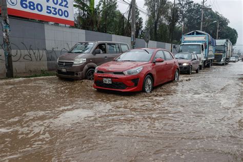 Huaicos En Chaclacayo Videos Y Fotos Del Desborde De Quebradas Y Ríos