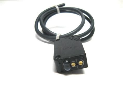 Omron E3z T61a D Photoelectric Sensor 12 24 Vdc