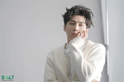 Fans Continue To Show Support For Kim Seon Ho After His ‘private Life