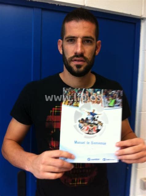 Los Jugadores De La Liga Bbva Y Liga Adelante Ya Tienen El Manual De