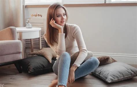 Wallpaper Look Pose Girl Pillow Legs Sitting Pauline Kostiuk