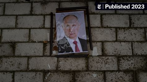 What To Know About The Iccs Arrest Warrant For Putin The New York Times