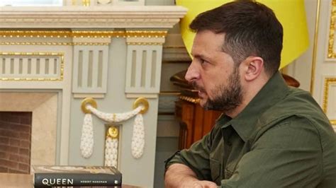 روسيا وأوكرانيا زيلينسكي يرجّح أن تكثف موسكو نشاطها العدائي Bbc